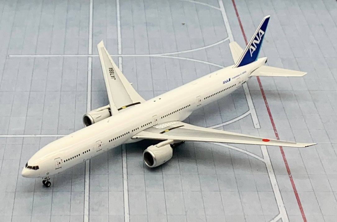 Phoenix 1/400 ANA All Nippon Airways Boeing 777-300ER JA789A – First Class Collectables