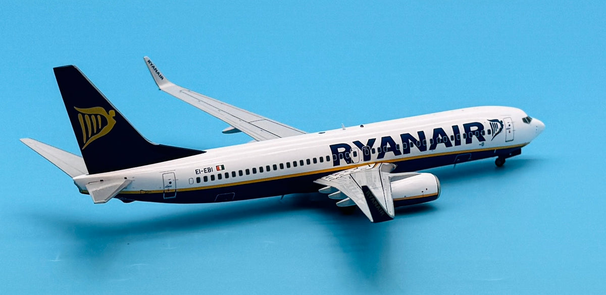 JC Wings 1/200 Ryanair Boeing 737-800 EI-EBI – First Class Collectables