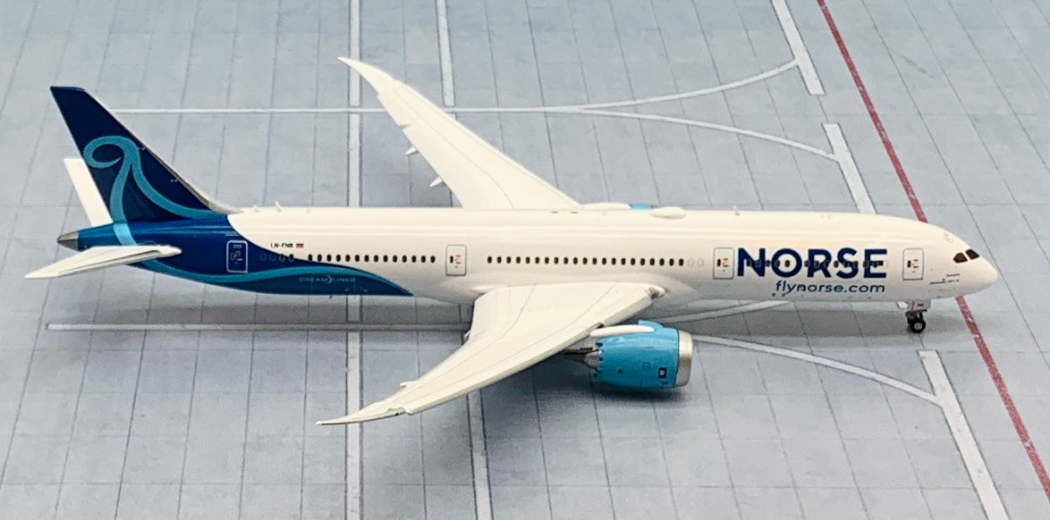 JC Wings 1/400 Norse Atlantic Airways Boeing 787-9 LN-FNB flaps down ...