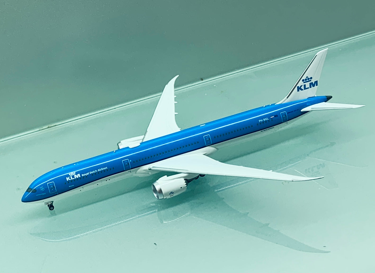 NG models 1/400 KLM Royal Dutch Airlines Boeing 787-10 PH-BKL 56013 ...