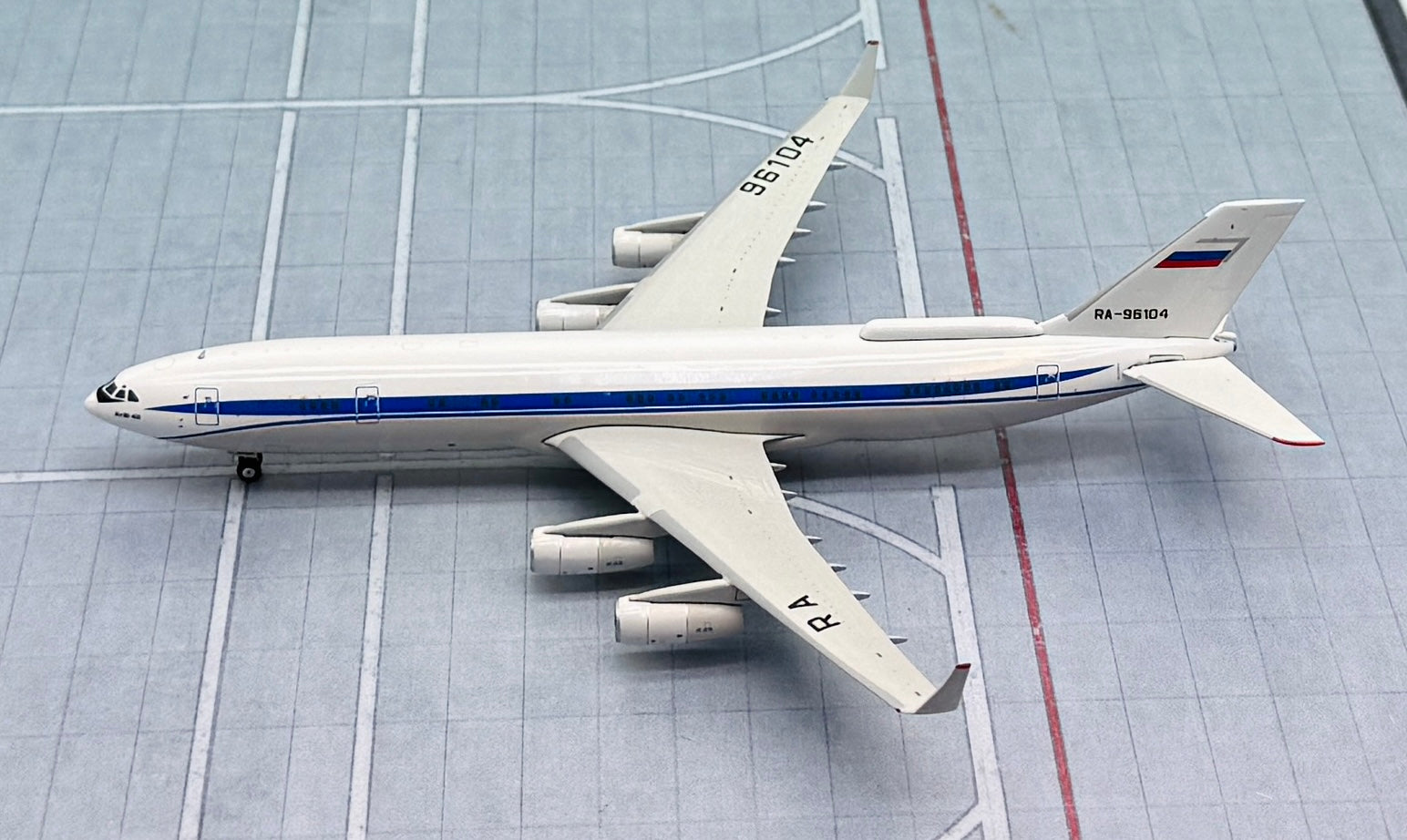 Phoenix 1/400 Russia Federal Security Services Ilyushin Il-96-400 RA-9 ...