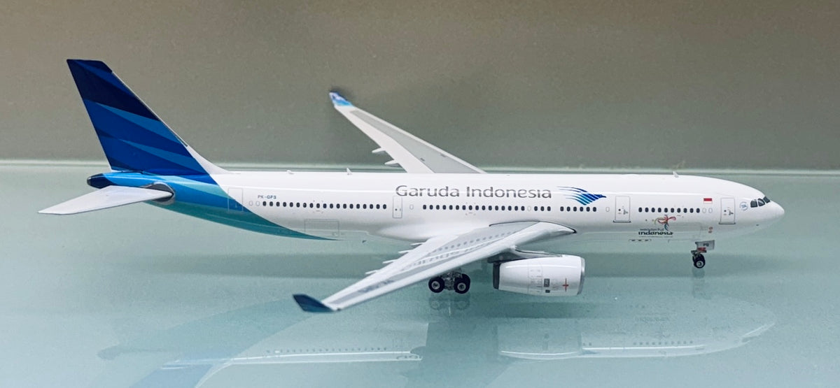Phoenix Models 1/400 Garuda Indonesia Airbus A330-200 PK-GPS – First ...