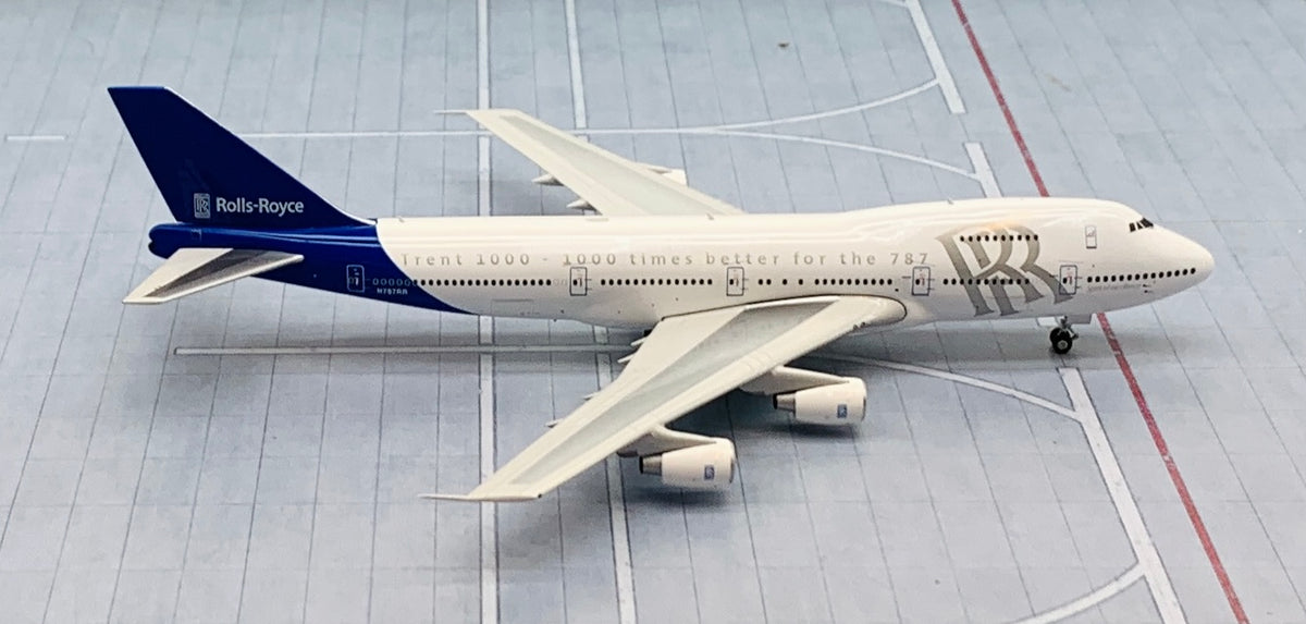 Phoenix 1/400 Boeing 747-200 House old livery N787RR – First Class ...