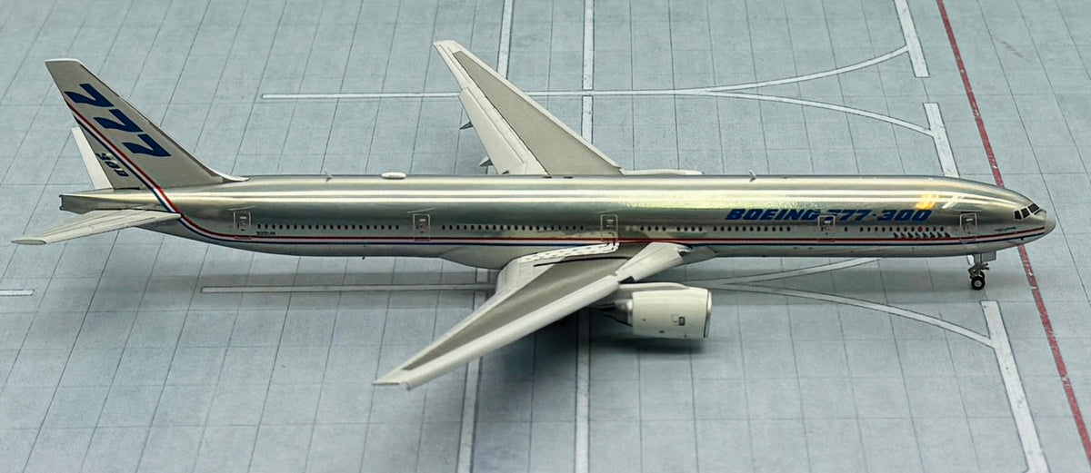 JC Wings 1/400 Boeing Company 777-300 House Color Polished N5014K flap ...