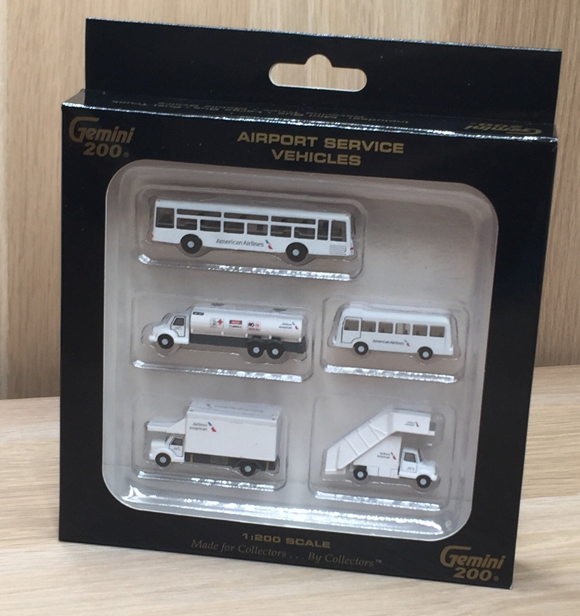 Gemini Jets 1/200 Airport Ground Service Vehicles GSE American Airline ...