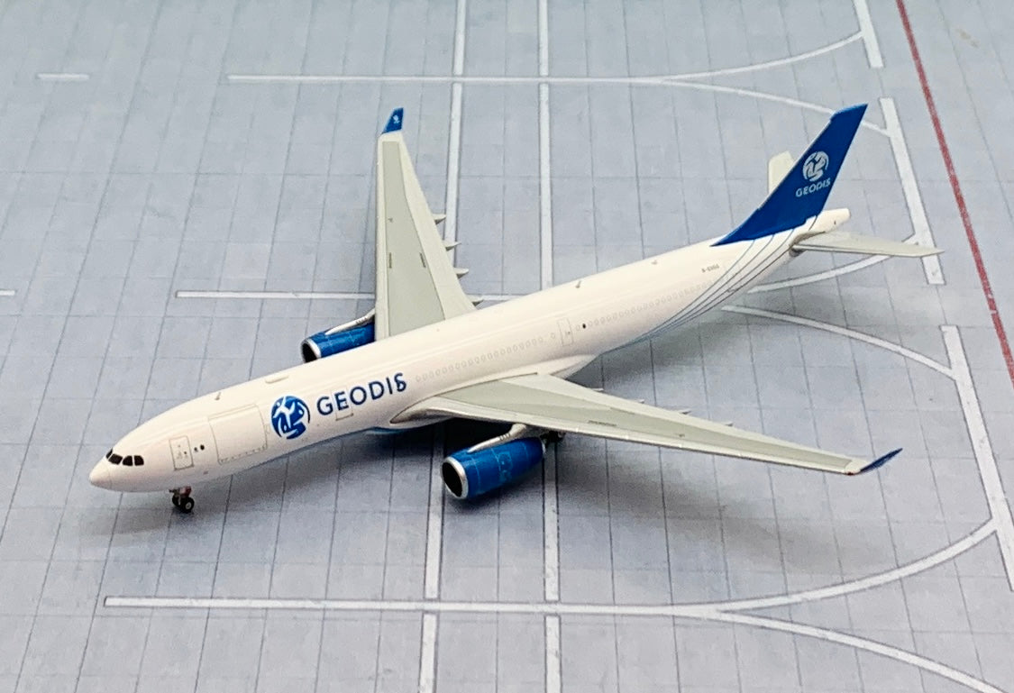 JC Wings 1/400 Titan Airways Airbus A330-300P2F GEODIS G-EODS – First ...